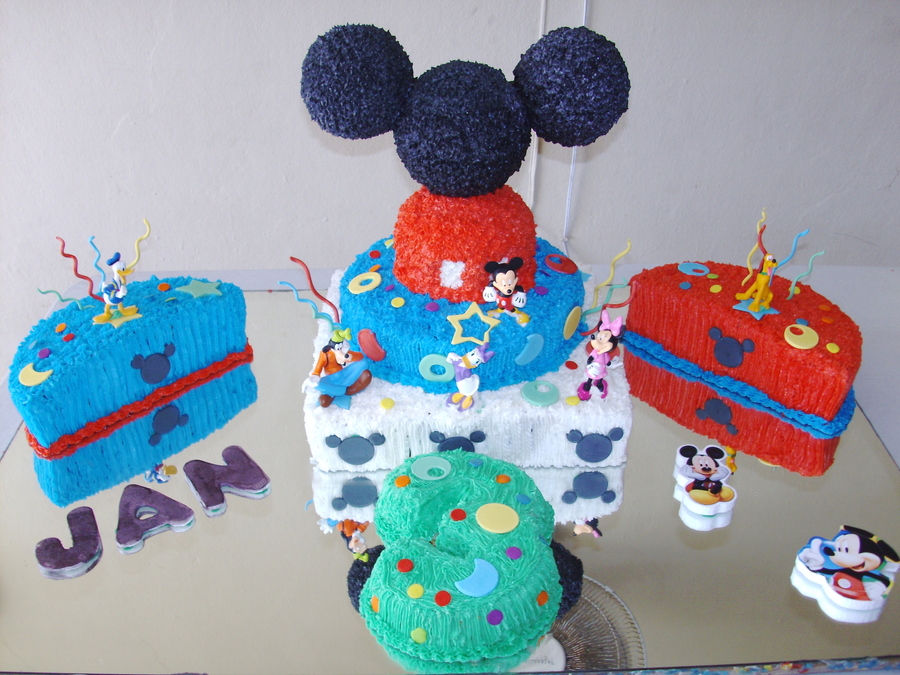 Mickey Mouse - CakeCentral.com