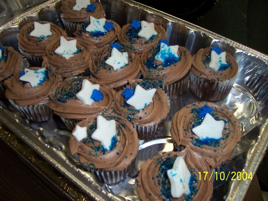 Band Cupcakes 2 - CakeCentral.com