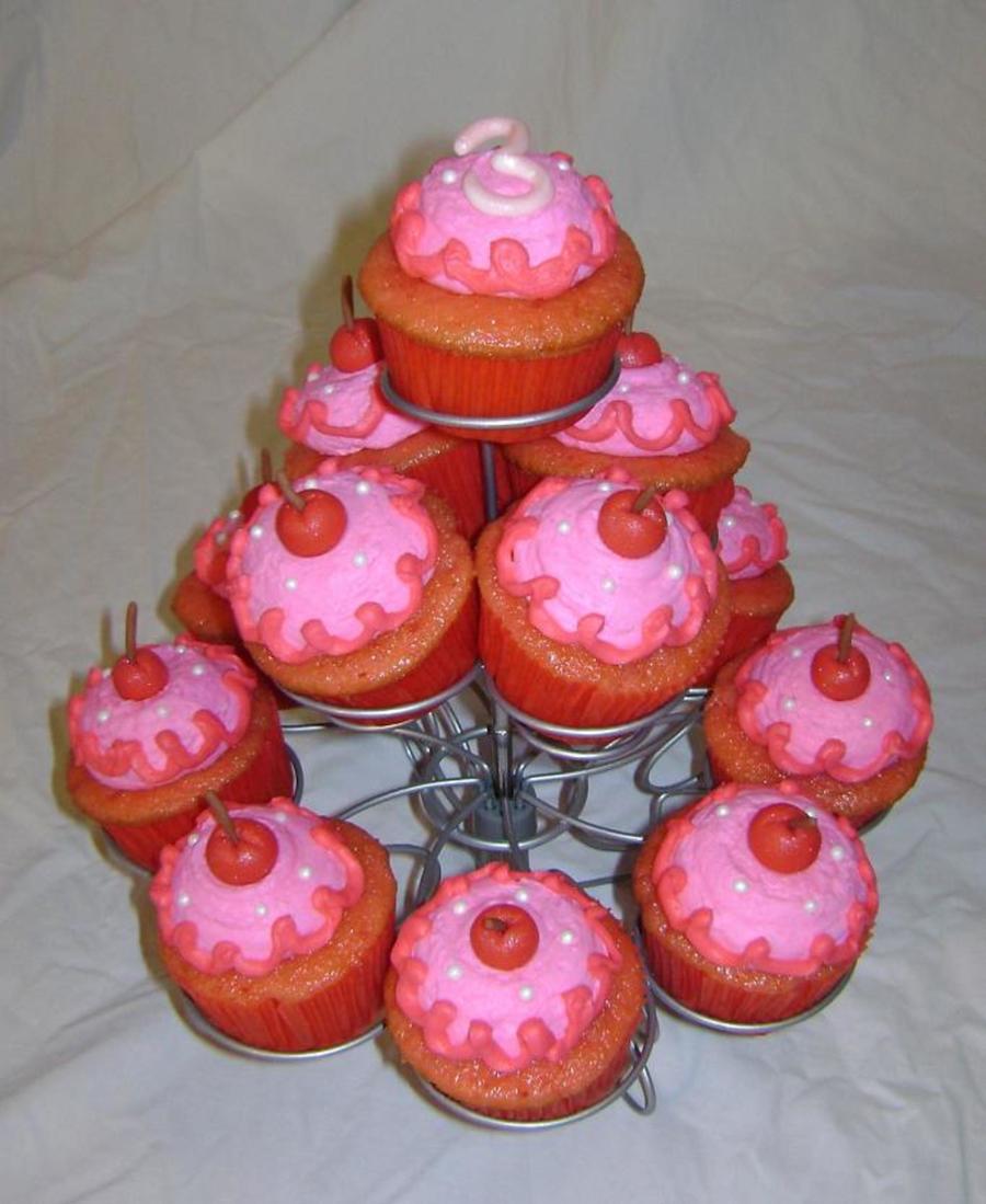 Pinkalicious Cupcakes - CakeCentral.com