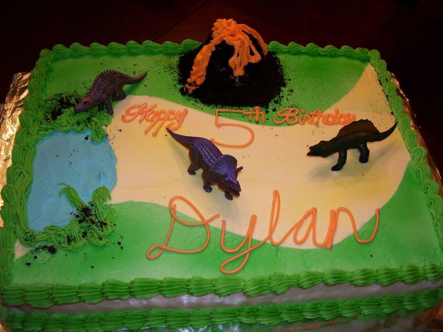 Dinosaurs - CakeCentral.com