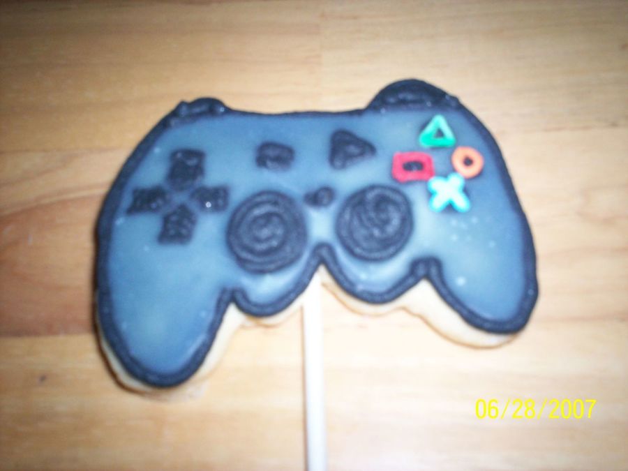 Ps2 Controller Cookie - CakeCentral.com