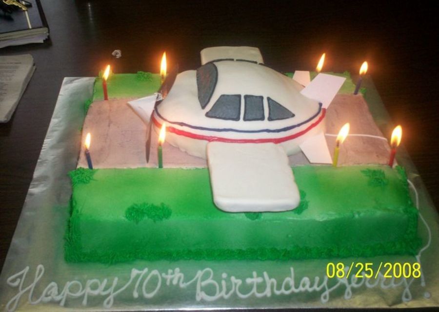 Airplane - CakeCentral.com