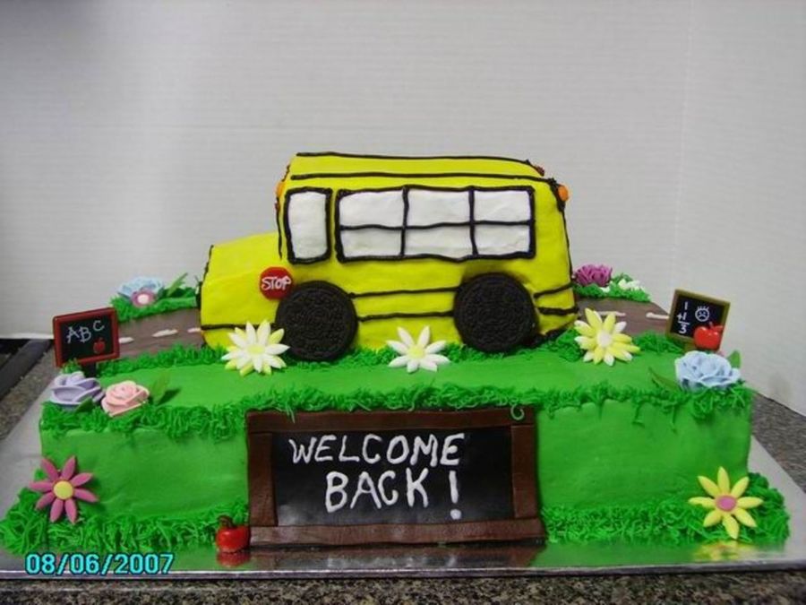 School Bus - CakeCentral.com
