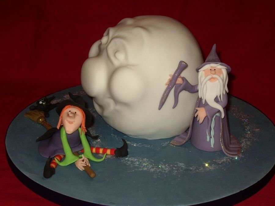 Witch And The Wizard - CakeCentral.com