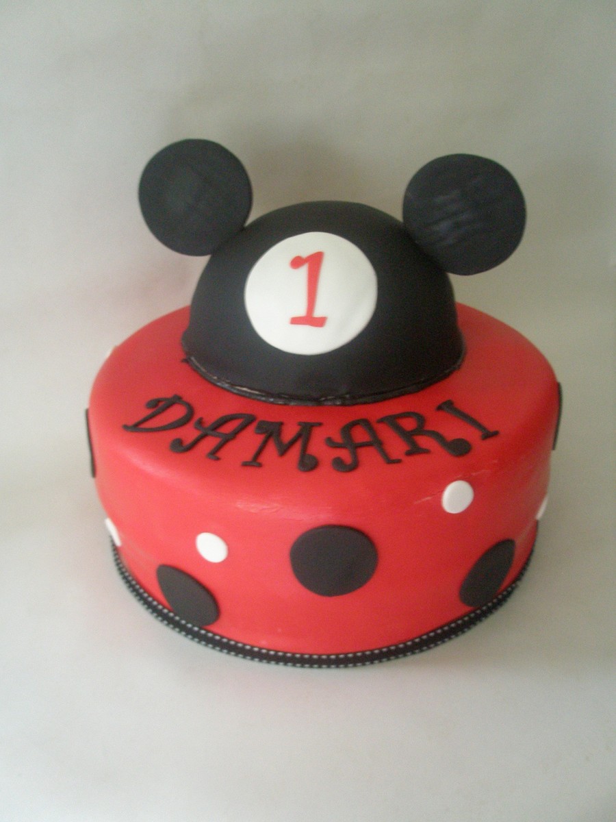 Mickey Cake - CakeCentral.com