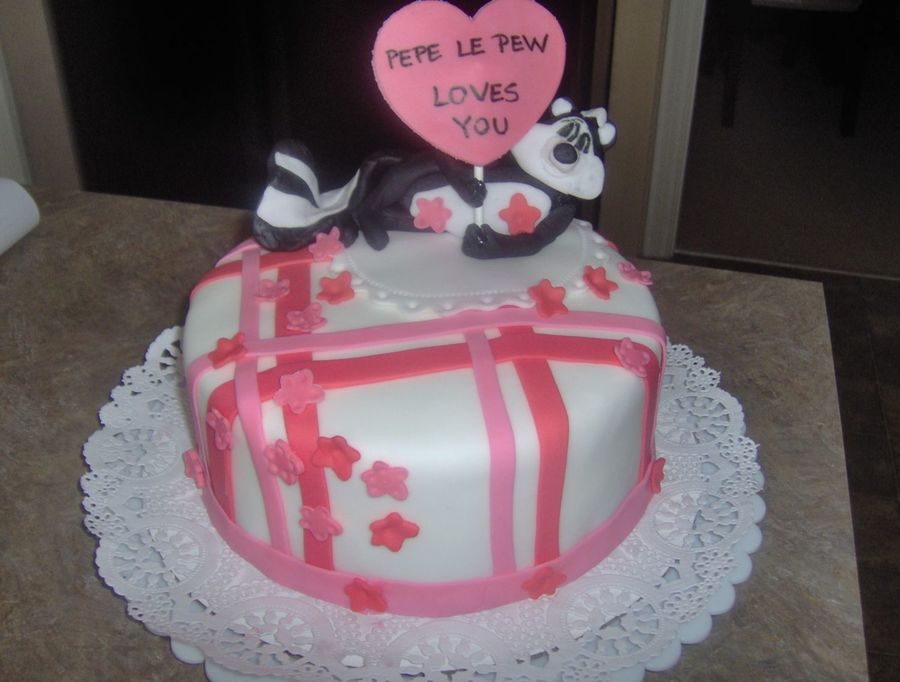 Pepe Le Pew Valentines - CakeCentral.com
