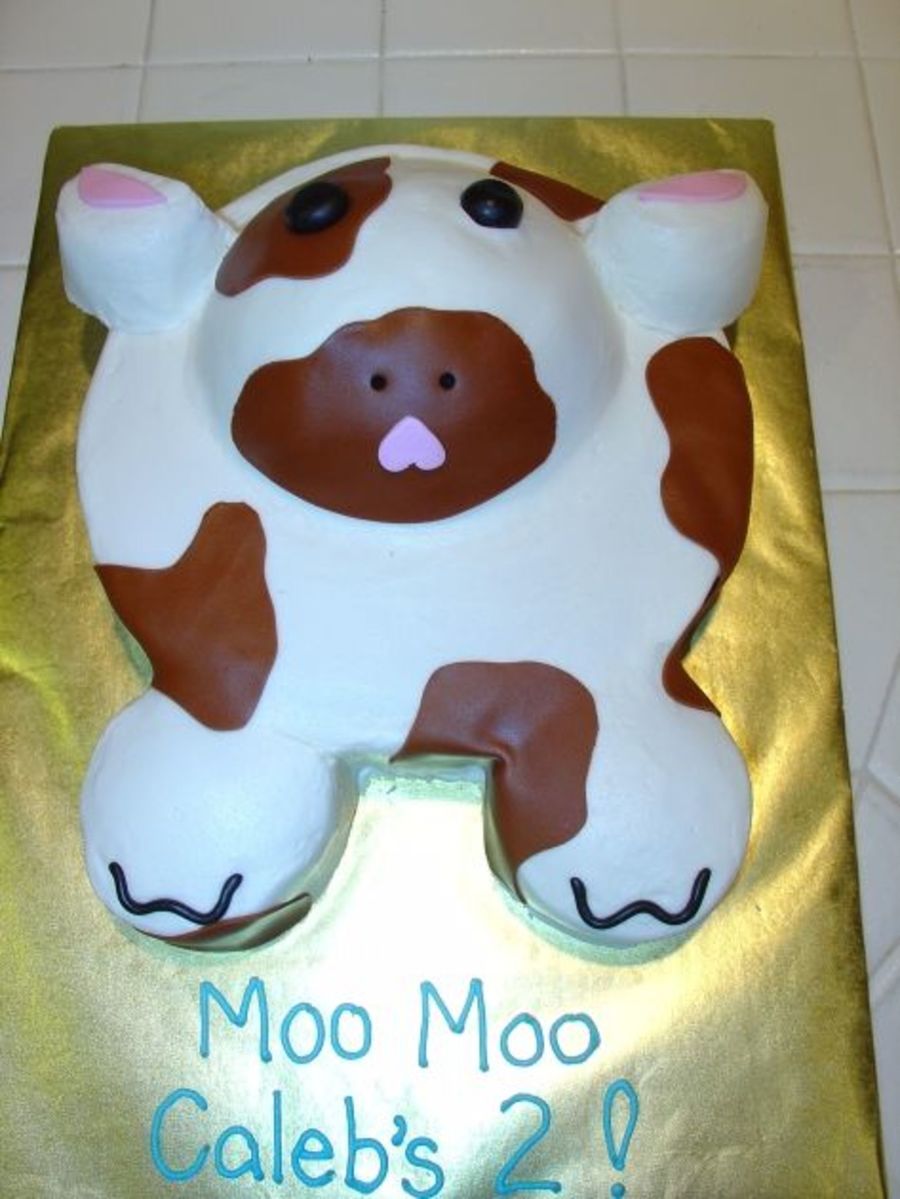 Moo Moo Cow - CakeCentral.com