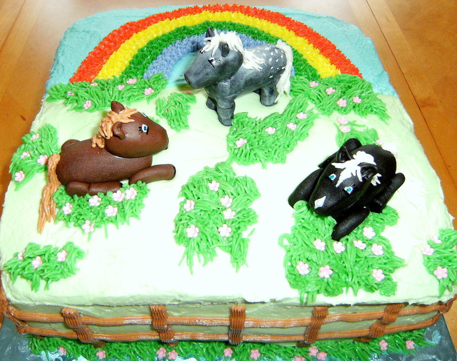 Horses In Meadow - CakeCentral.com