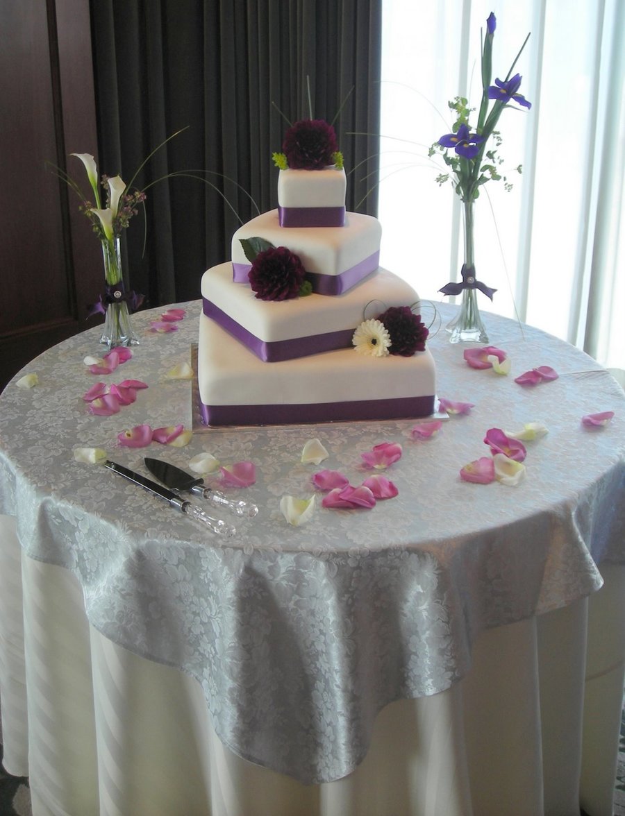 Offset Wedding Cake - CakeCentral.com