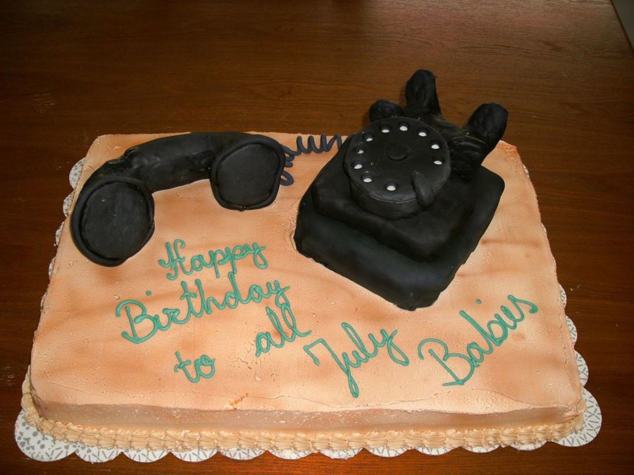 Phone Cake - CakeCentral.com