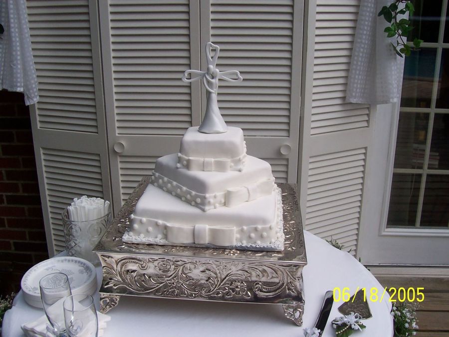 Present Wedding Cake - CakeCentral.com