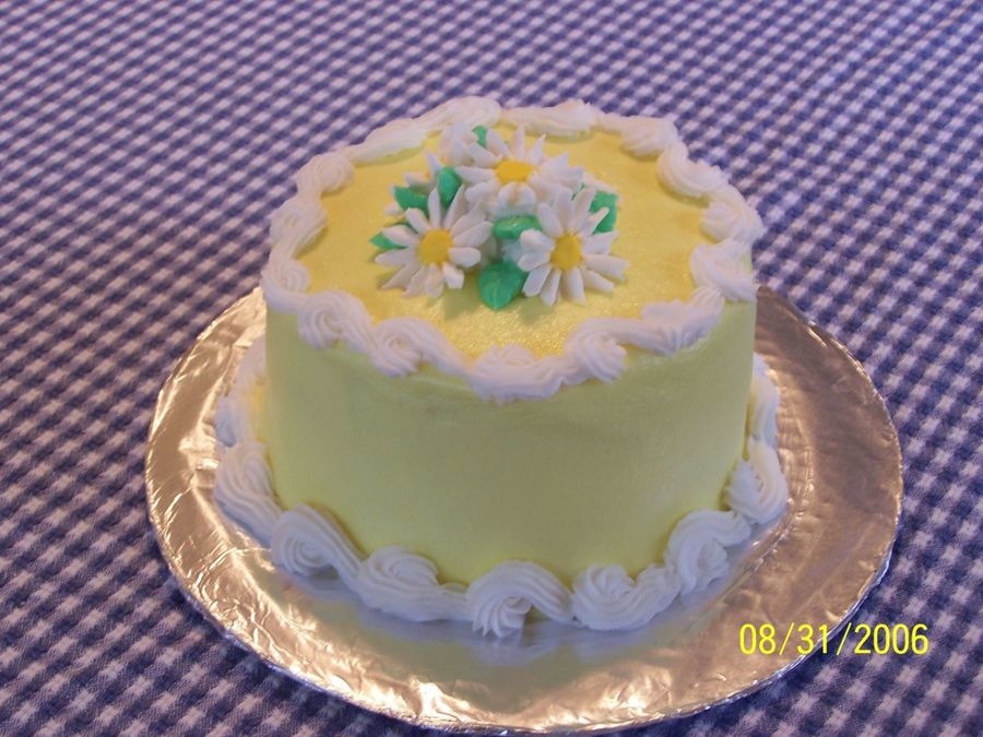 Daisy Cake - CakeCentral.com