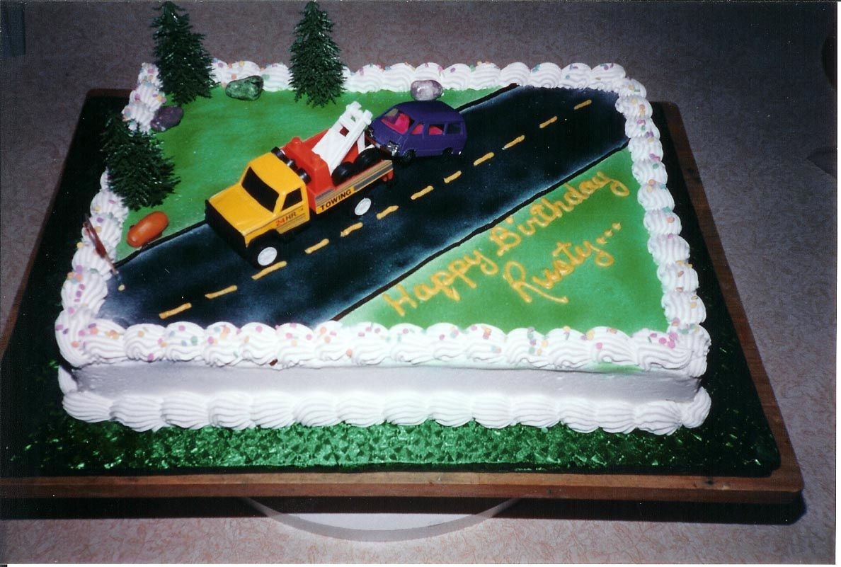 Tow Truck - CakeCentral.com