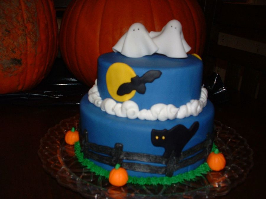 Wilton 3Rd Class Final Cake - CakeCentral.com