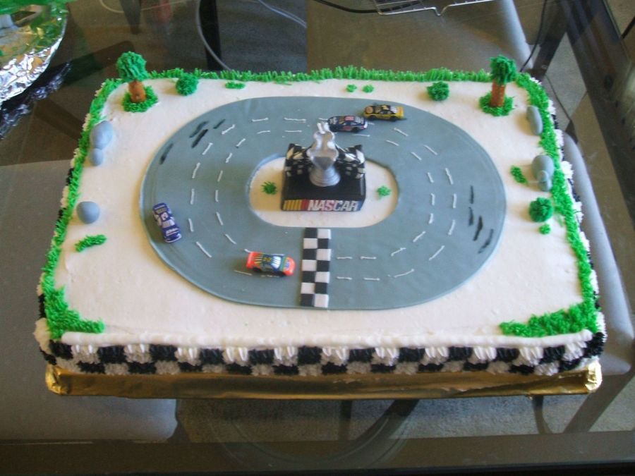 Nascar Race Track Cake - CakeCentral.com