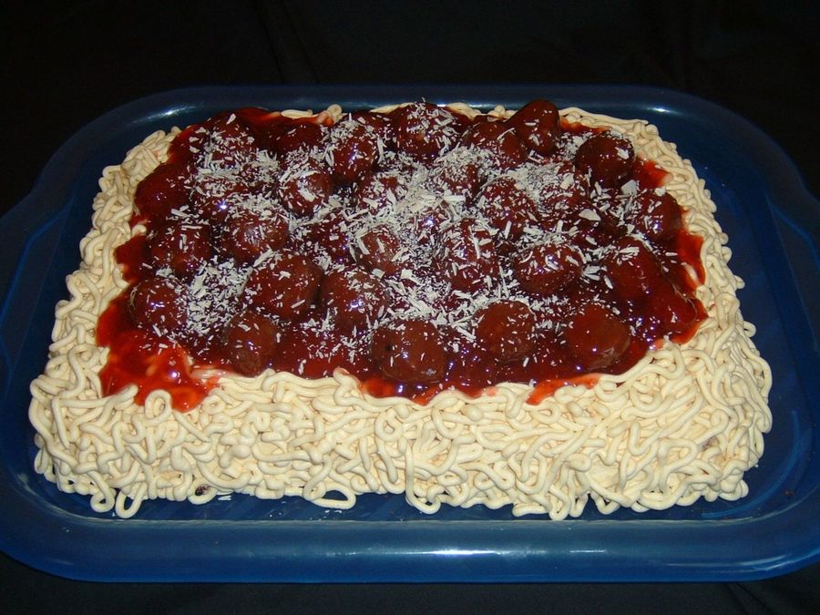 Spaghetti Cake - CakeCentral.com