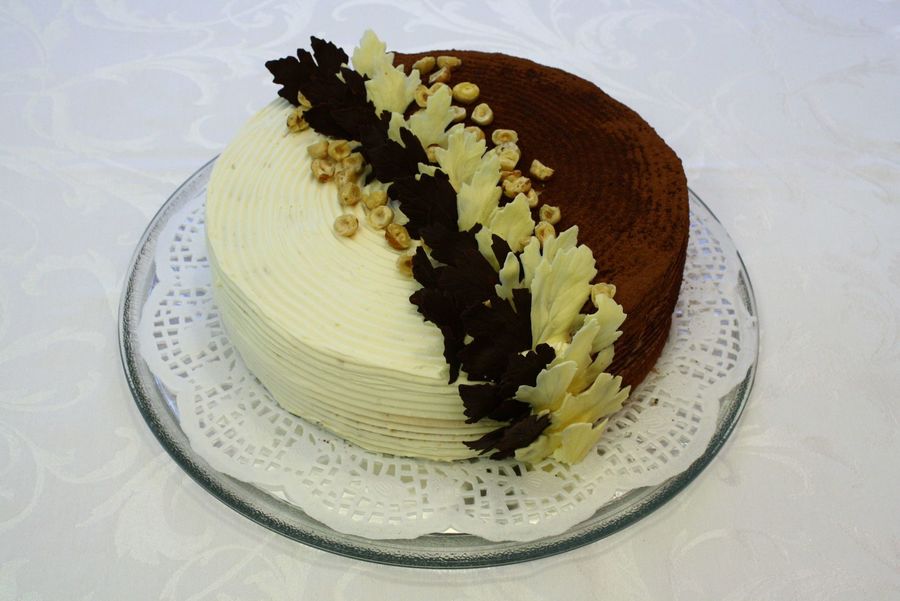 Day & Night Cake - CakeCentral.com