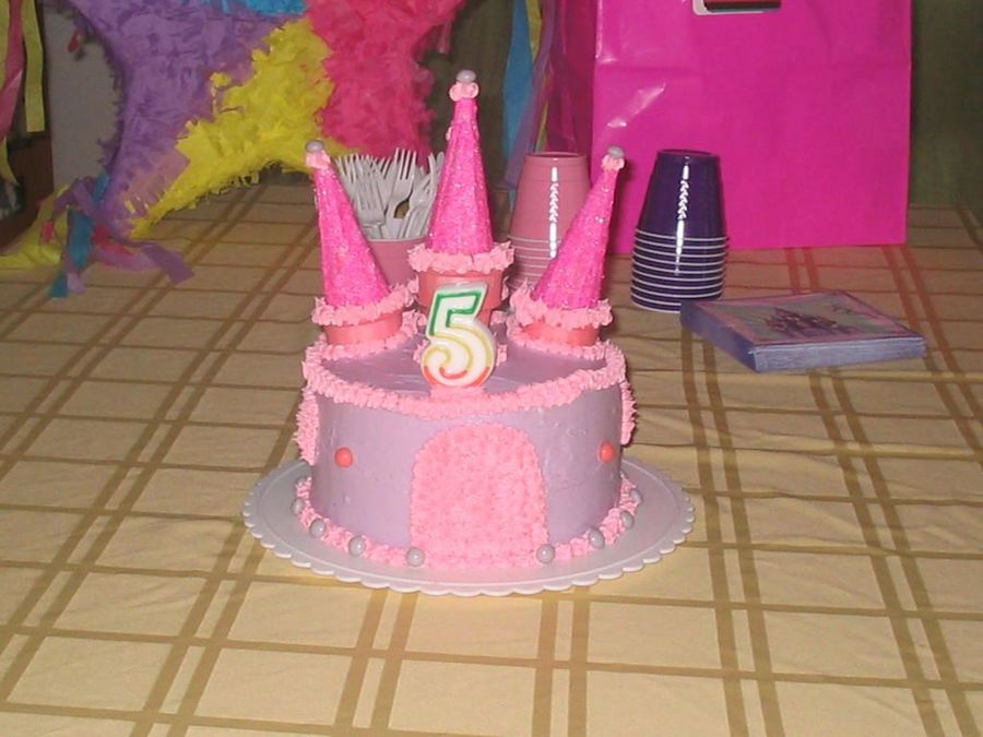 Castle Cake - CakeCentral.com