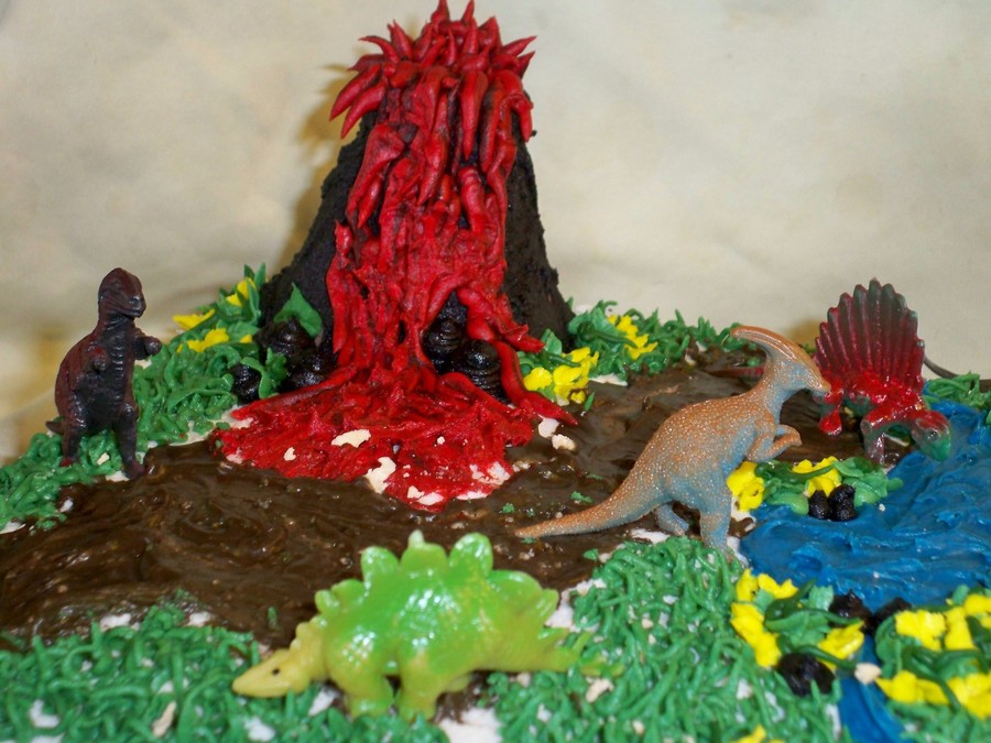 1/4 Sheet Cake Dinosaur Land - CakeCentral.com