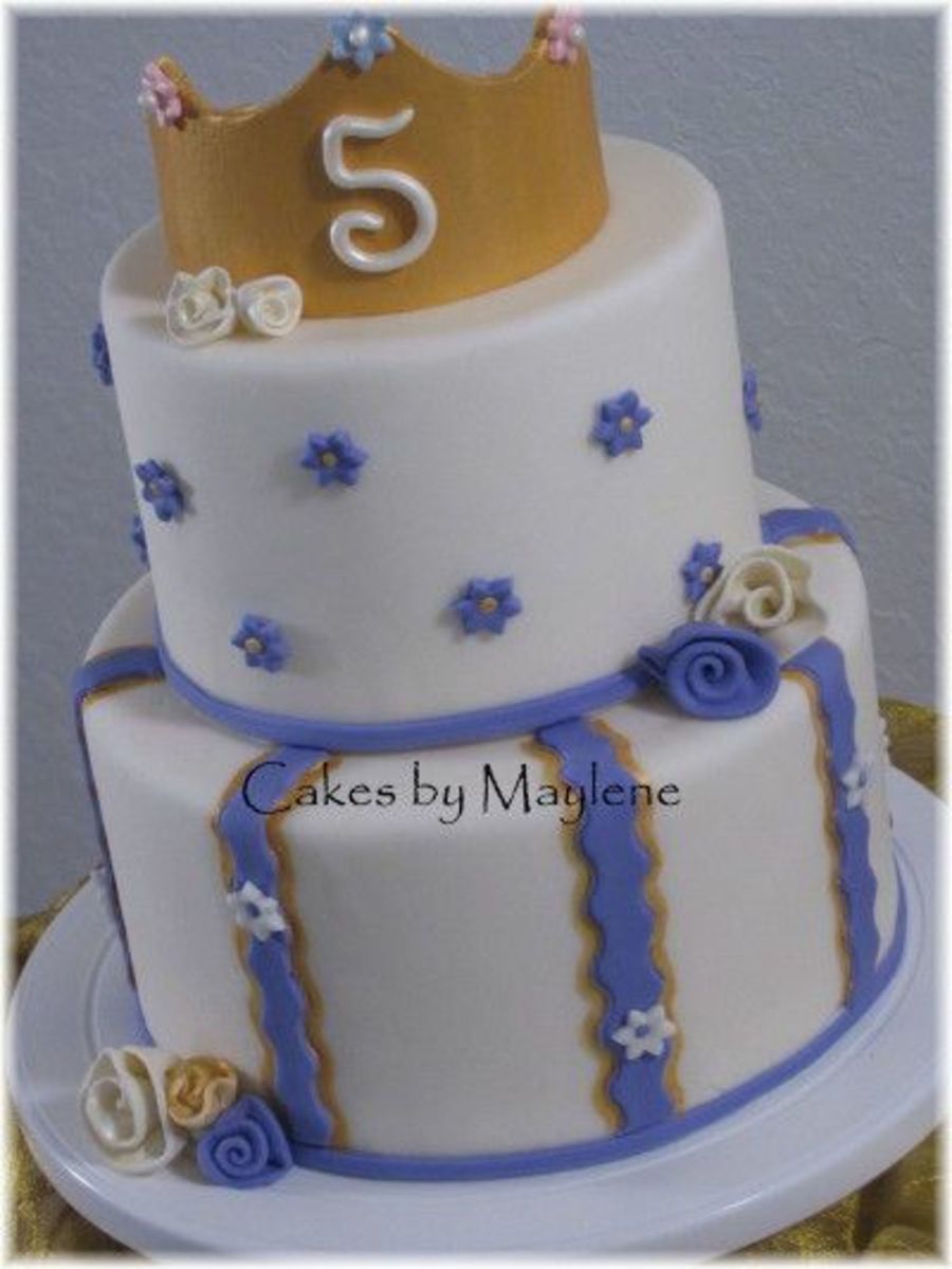 Gold Crown Cake - CakeCentral.com