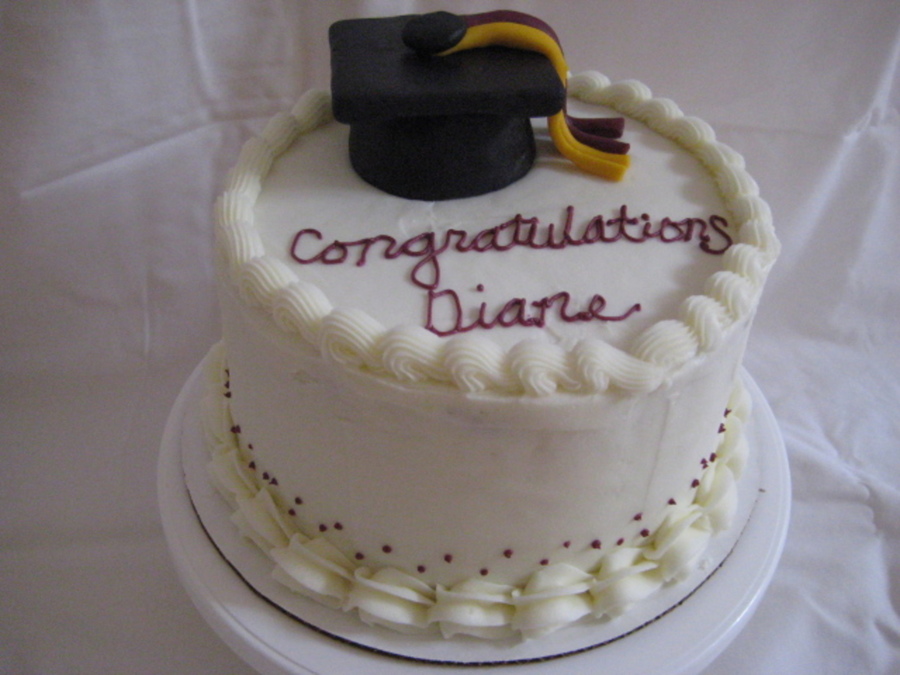 Graduation Cap Cake - CakeCentral.com