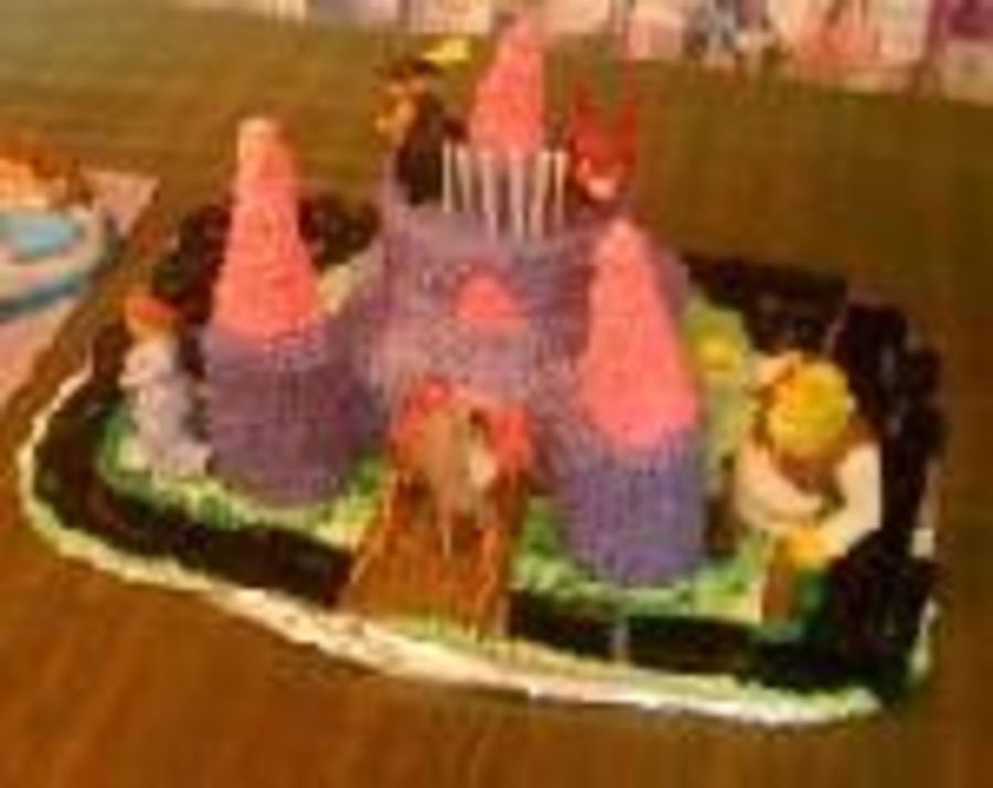 Shrek And Fiona Castle Cake - CakeCentral.com