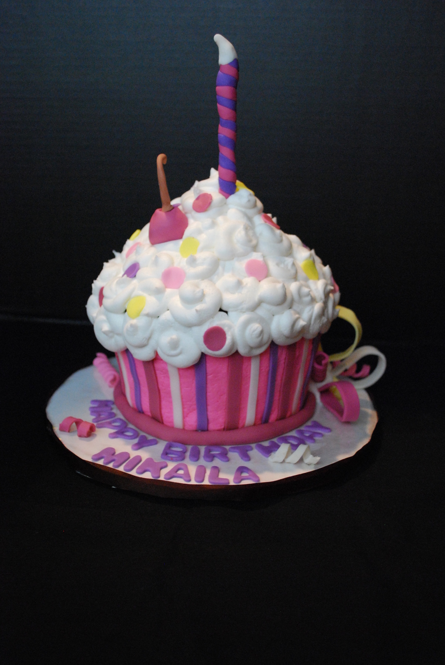 Giant Cupcake Smash Cake - CakeCentral.com
