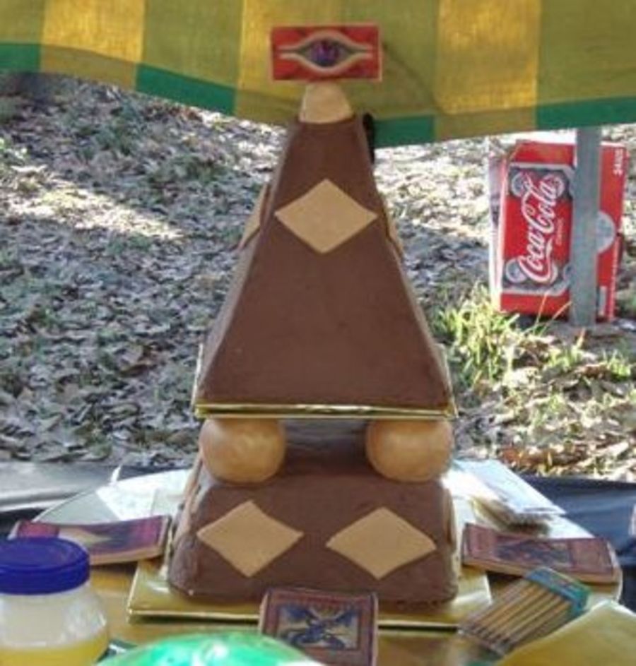 Yu-Gi-Oh Pyramid - CakeCentral.com