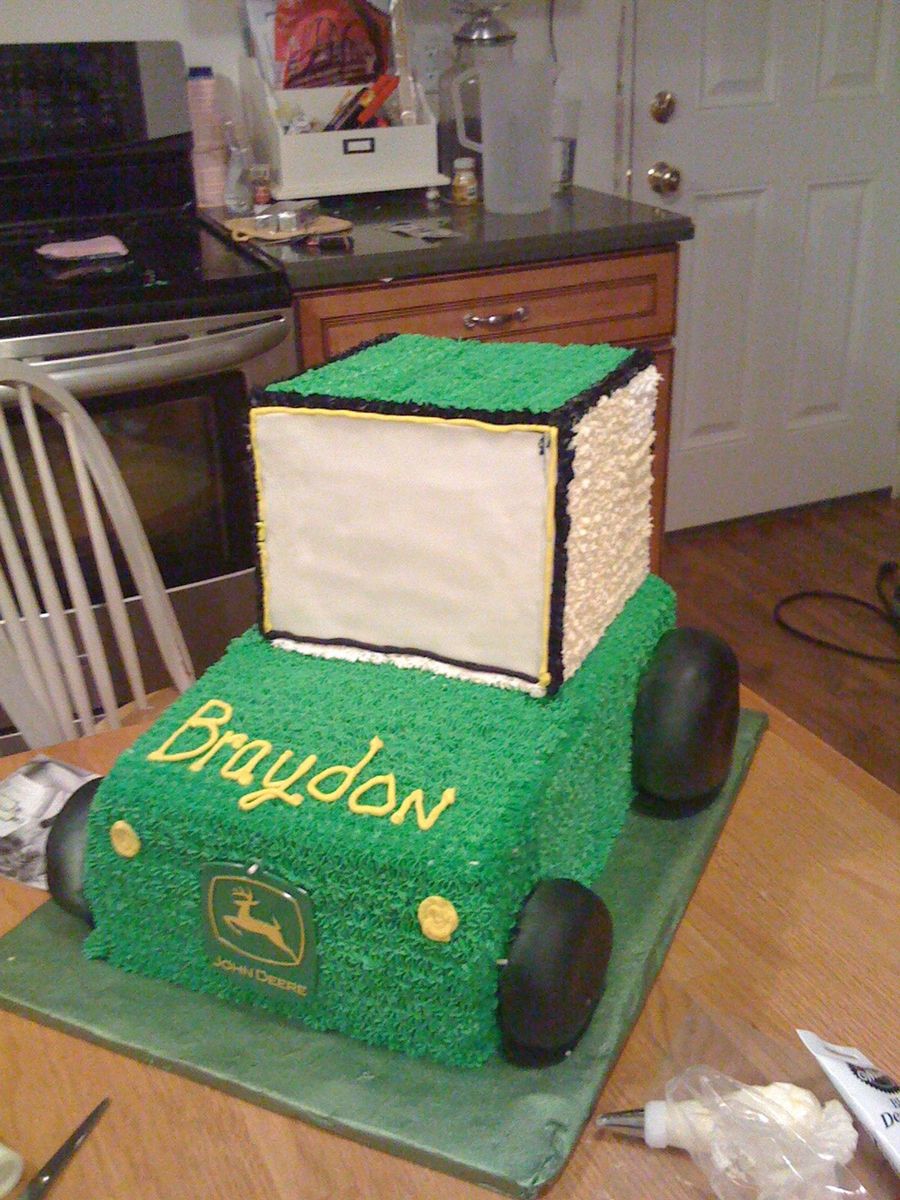 Tractor Cake - CakeCentral.com