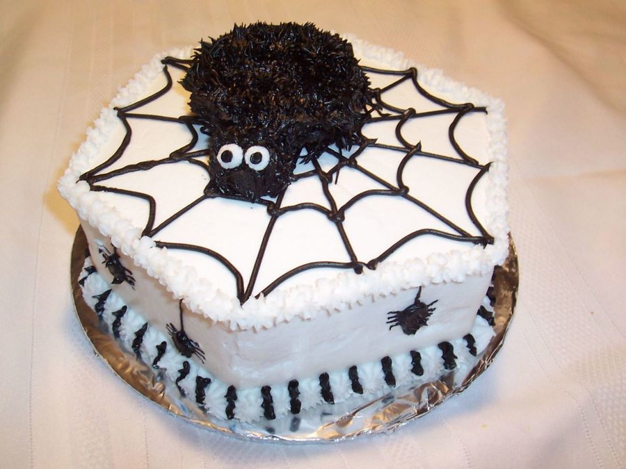 Spider & Web Cake - CakeCentral.com