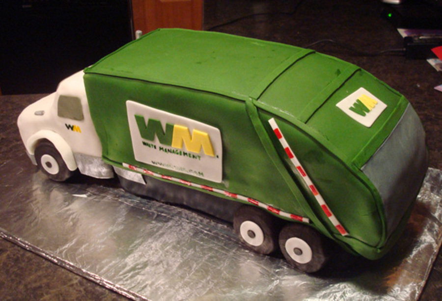 Garbage Truck Cake - CakeCentral.com