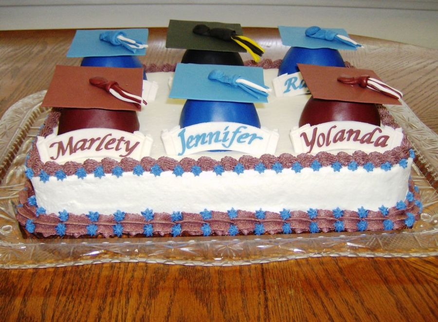 Graduation Caps - CakeCentral.com