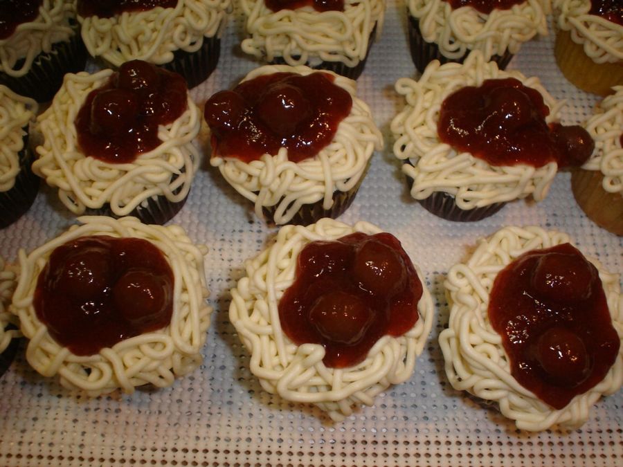 Spaghetti Cupcakes - CakeCentral.com