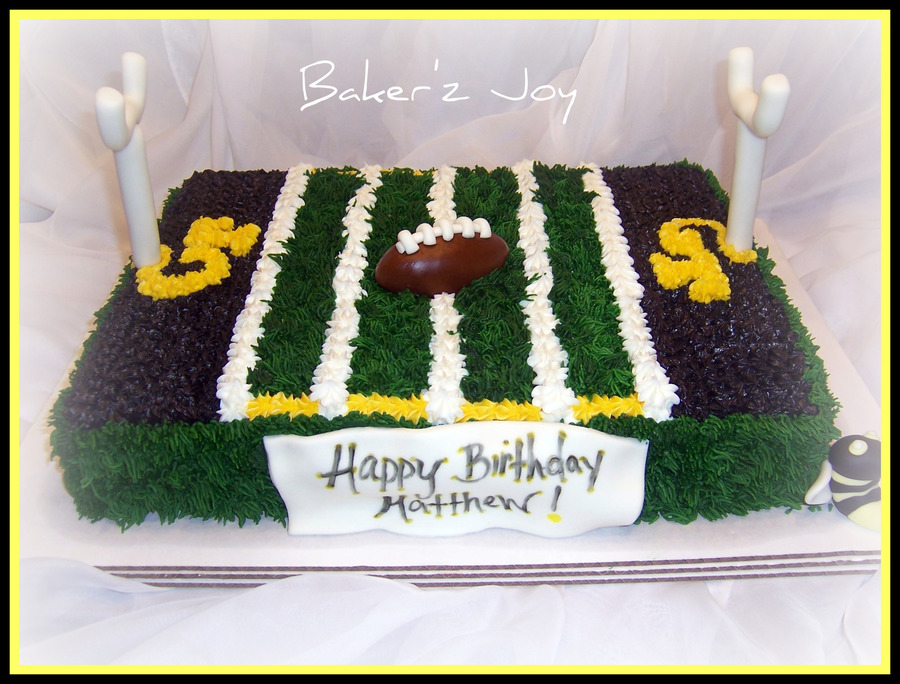 Georgia Tech Football Field Cake - CakeCentral.com