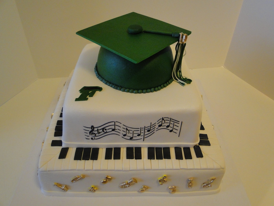 Music - Graduation - CakeCentral.com