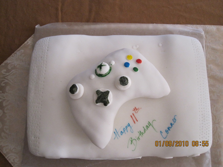 X-Box Console Cake - CakeCentral.com