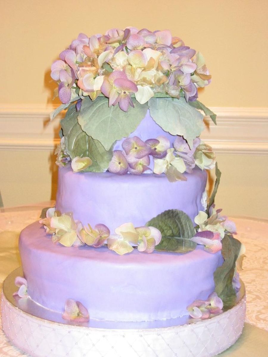 Purple Hydrangea Cake - CakeCentral.com