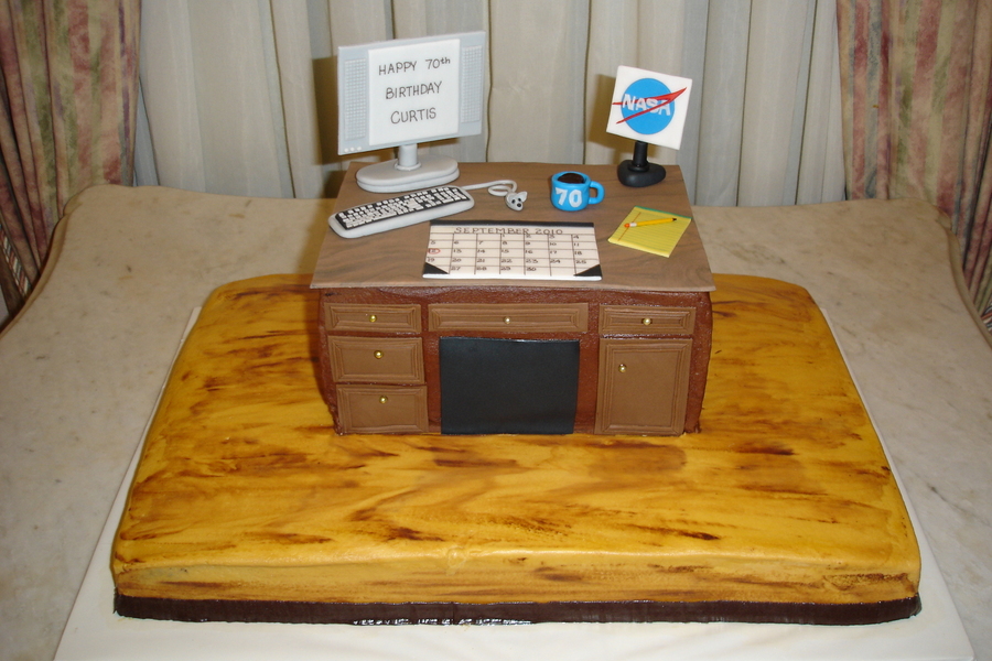 Desk Cake - CakeCentral.com