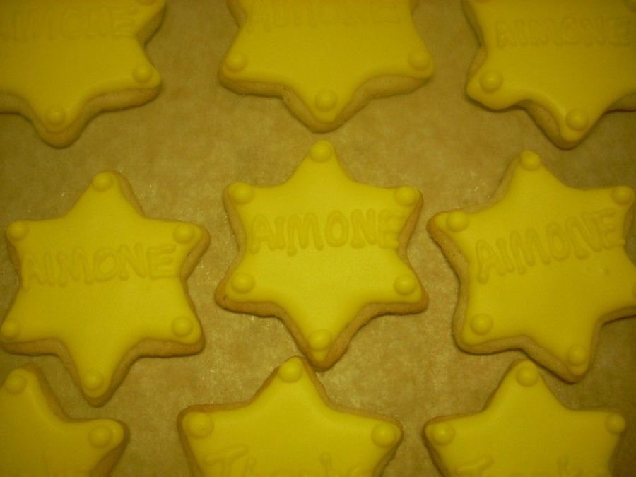 Sheriff Badge Cookies - CakeCentral.com