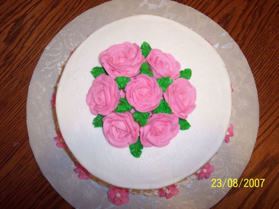 Wilton Course 1 Cake ( Top View ) - CakeCentral.com