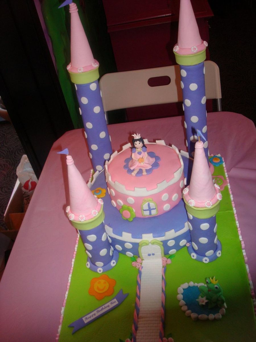 Frog Prince Castle - CakeCentral.com