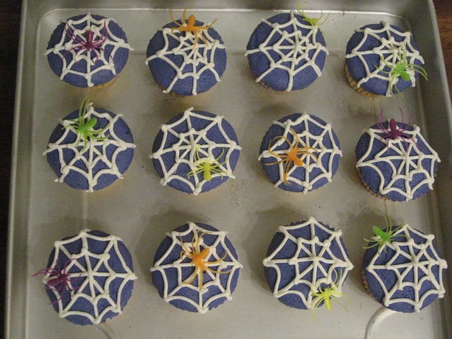 Spider Cupcakes - CakeCentral.com