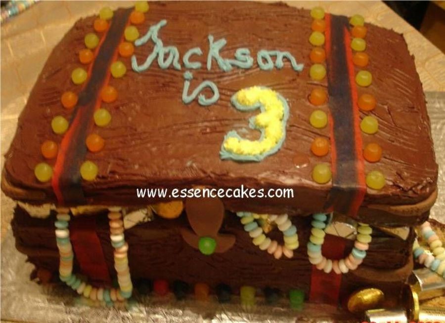Treasure Chest Cake - CakeCentral.com