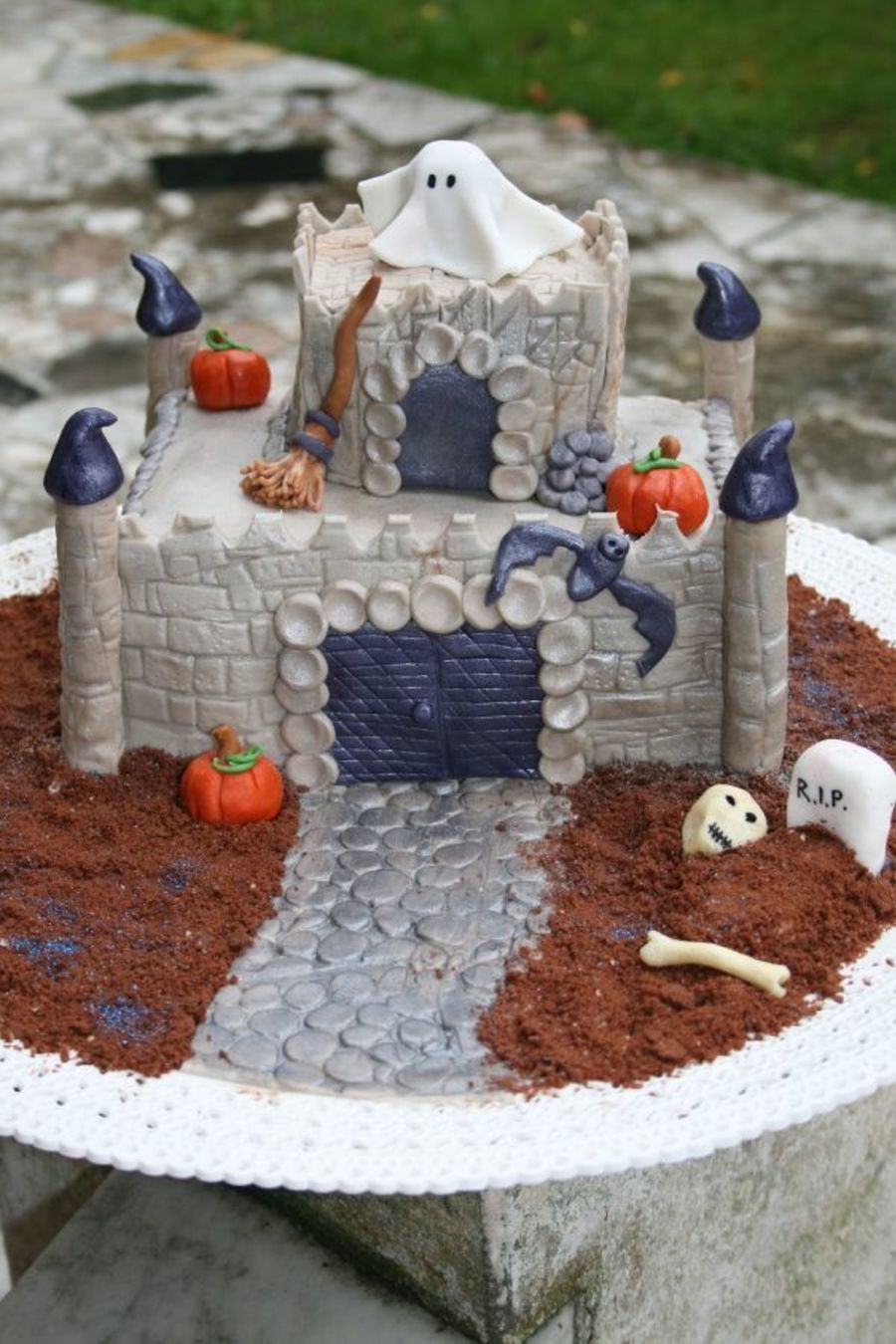 Haunted Castle - CakeCentral.com