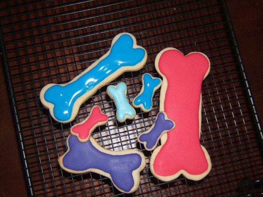 Dog Bones - CakeCentral.com