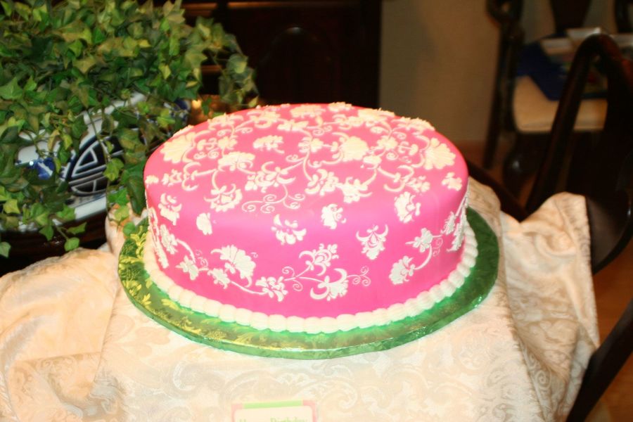 Sample_Cake_Pictures_003.jpg - CakeCentral.com
