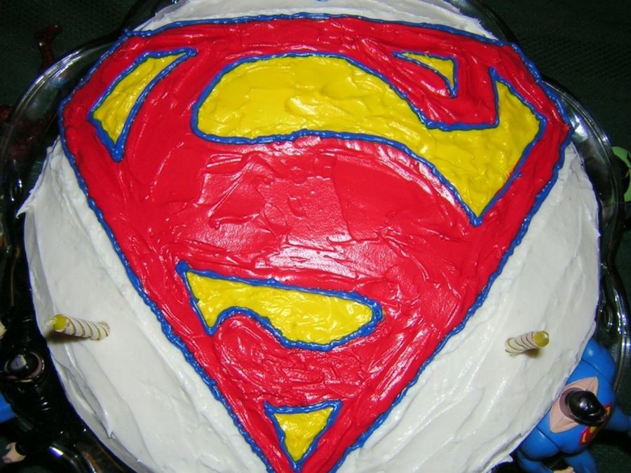 Superman Logo - CakeCentral.com