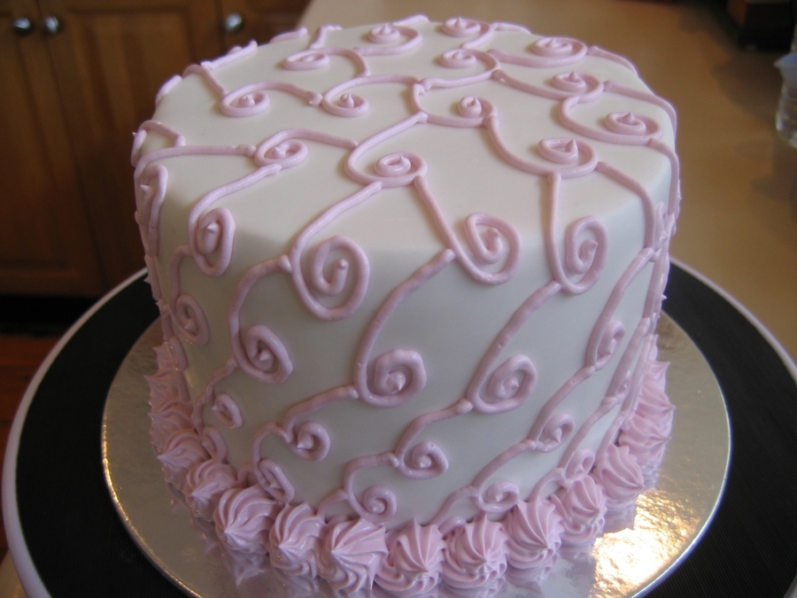 Mauve Scrolls - CakeCentral.com
