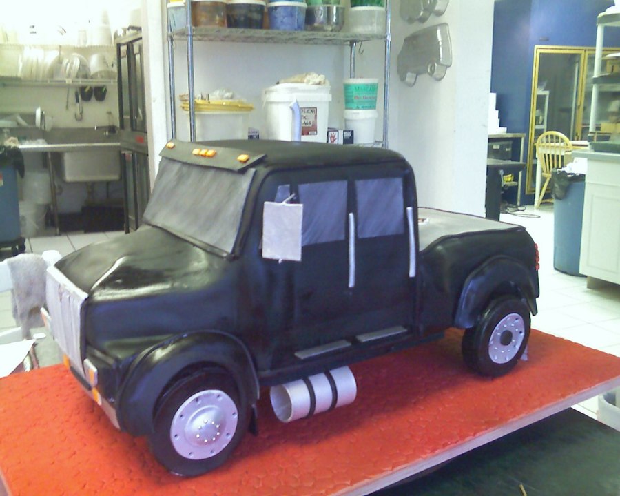 Big Truck - CakeCentral.com