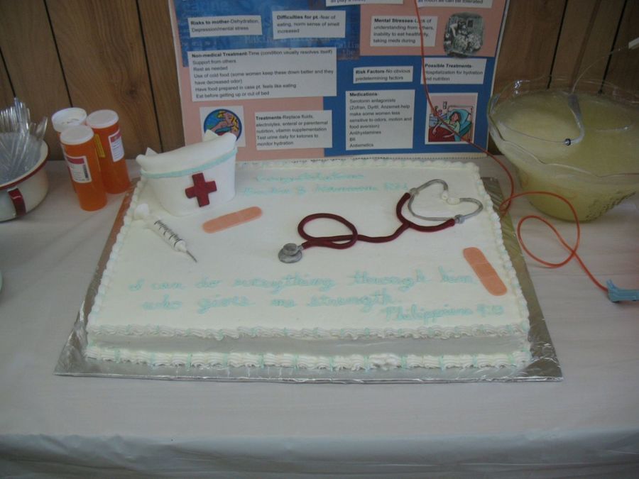 Nursing School Graduation - CakeCentral.com